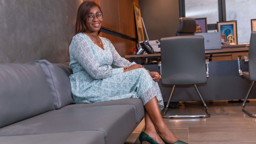 Fatou Seck (Oumou Group) : Administratrice de Sociétés et mécène pour l ...